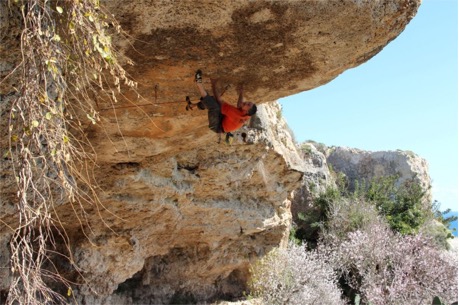 Gozo Holiday Home - GOZO WILL HAVE YOU CLIMBING UP THE (CLIFF) WALL!